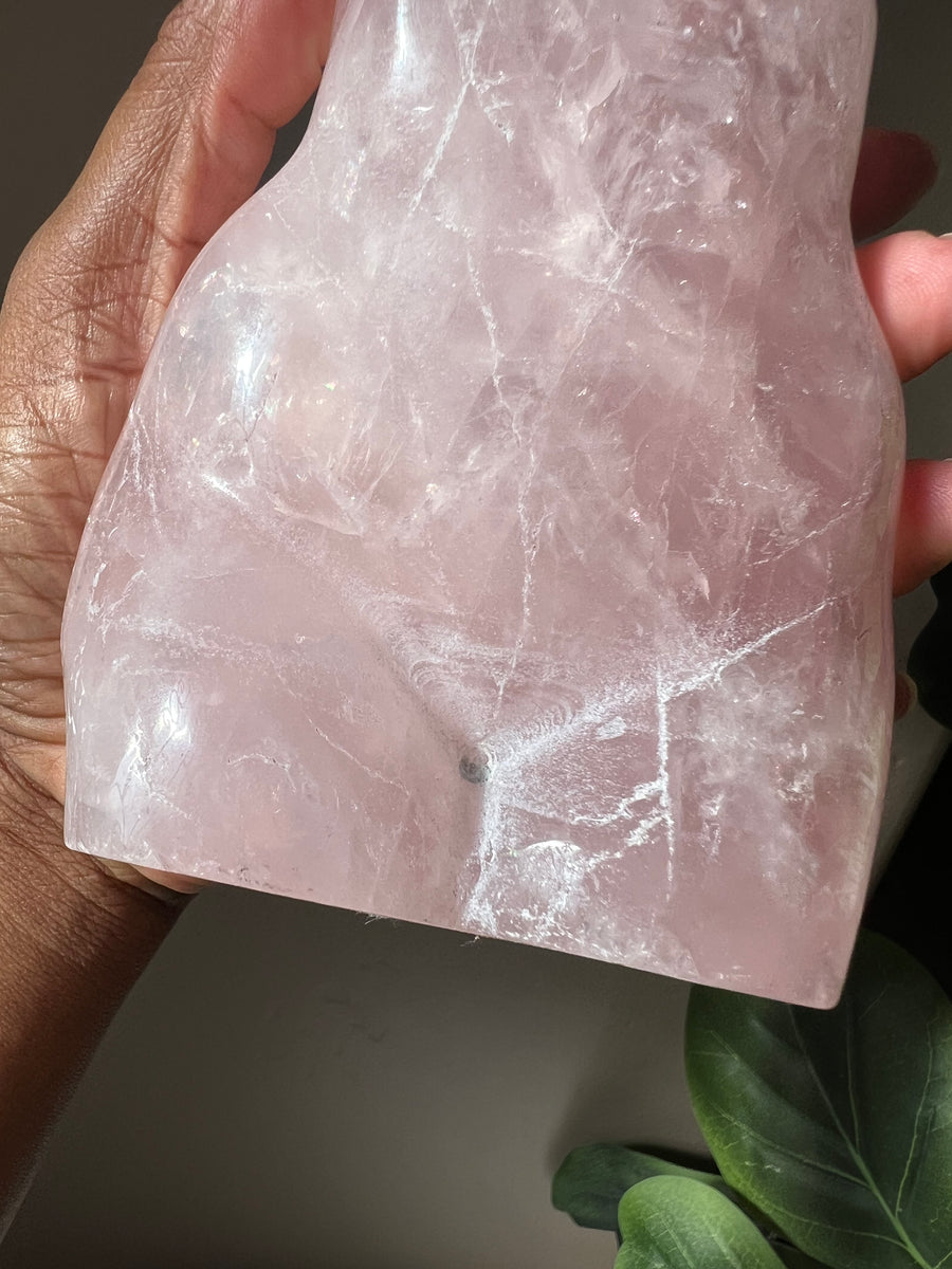 XL Rose Quartz Goddess Body- (perfectly imperfect) – Gemzy